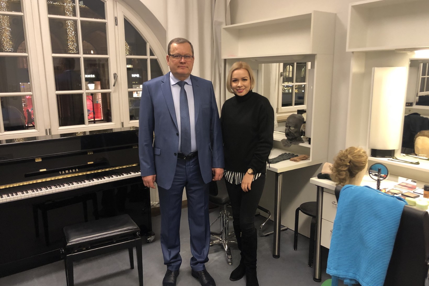 Baieri ooperiteatri sopran Mirjam Mesak elust karantiinis: käime ... Baieri ooperiteatri sopran Mirjam Mesak elust karantiinis: käime ...