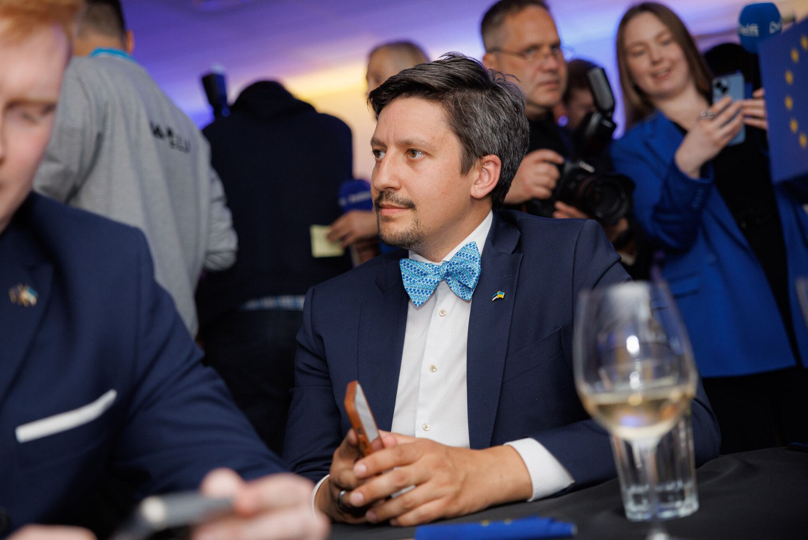 Luukas Kristjan Ilves kritiseerib kiiret peaministri kandidaadi ... Luukas Kristjan Ilves kritiseerib kiiret peaministri kandidaadi ...